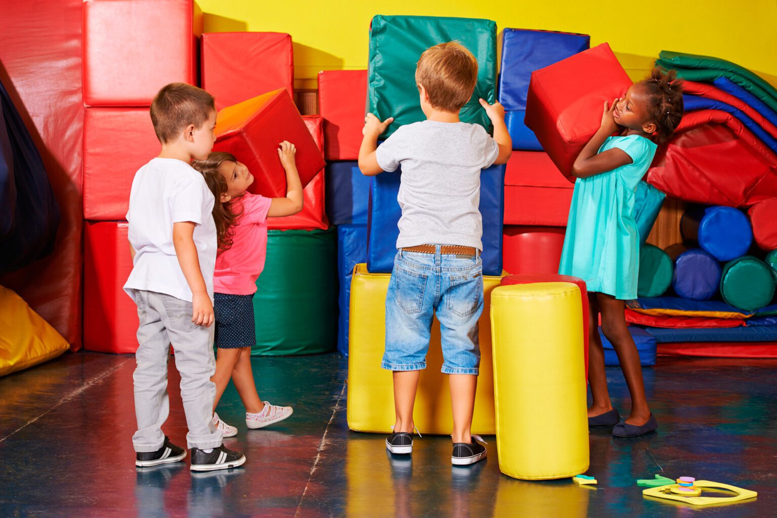 ¿Qué funciones tiene una ludoteca? - Ebone
